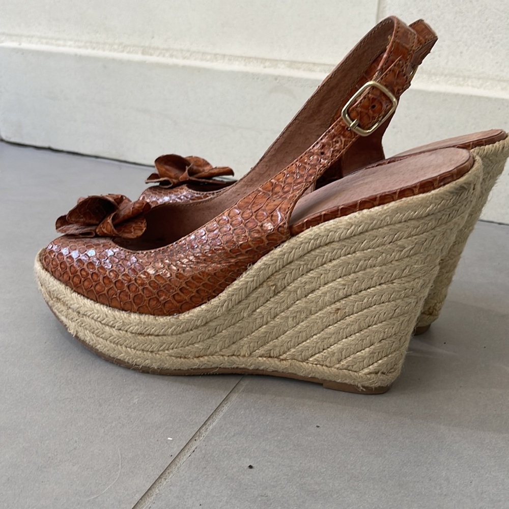Tan Snake Skin Wedges - Gem